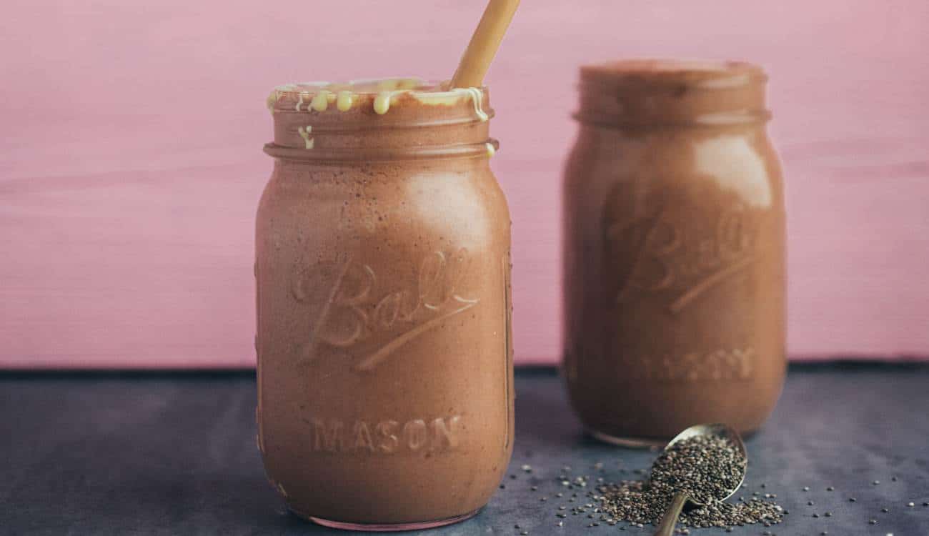 creamy chocolate chia smoothie (5 minutes) — VEGANE VIBES