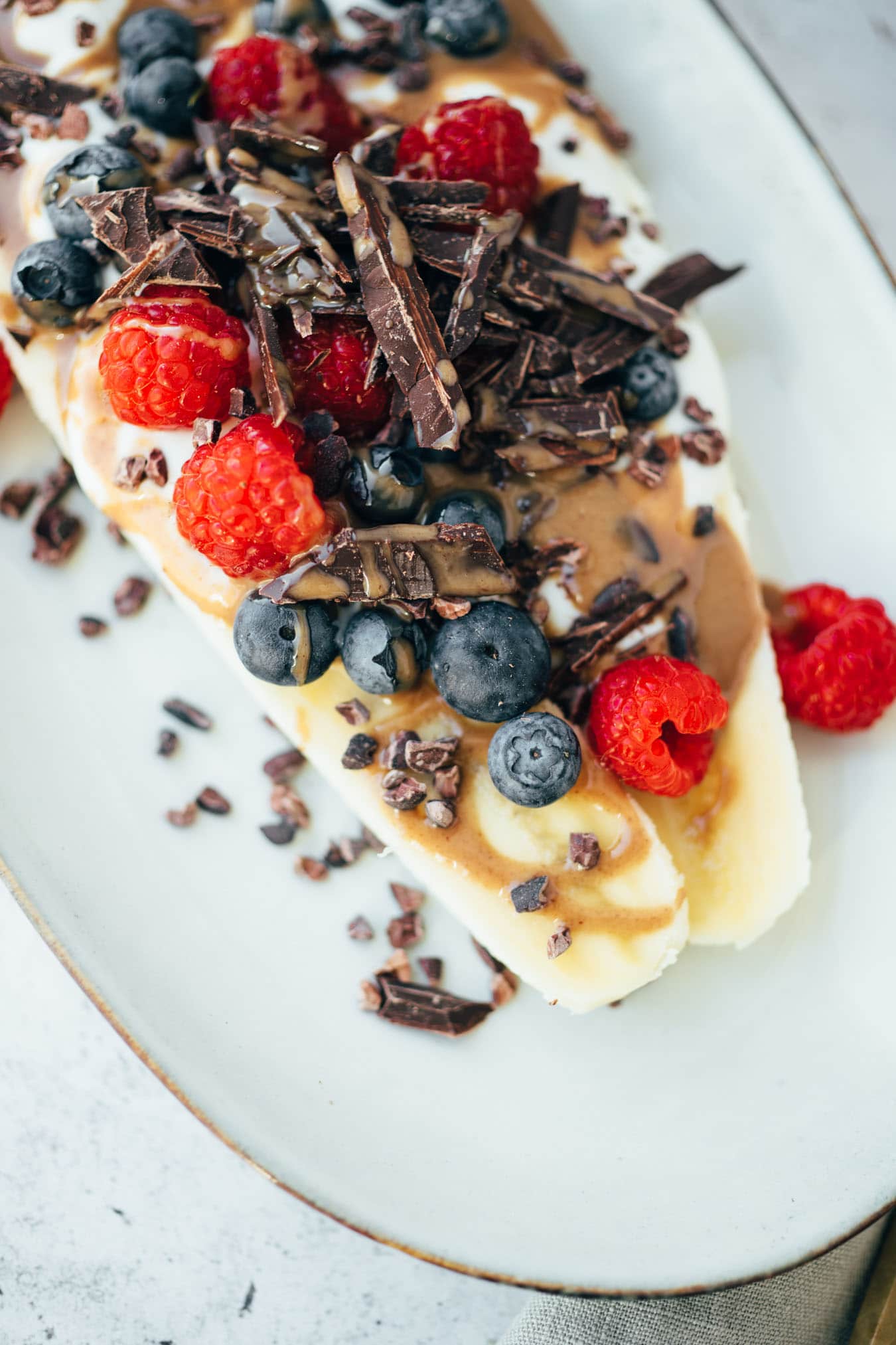 Vegan Raw banana split (5 minutes) — VEGANE VIBES