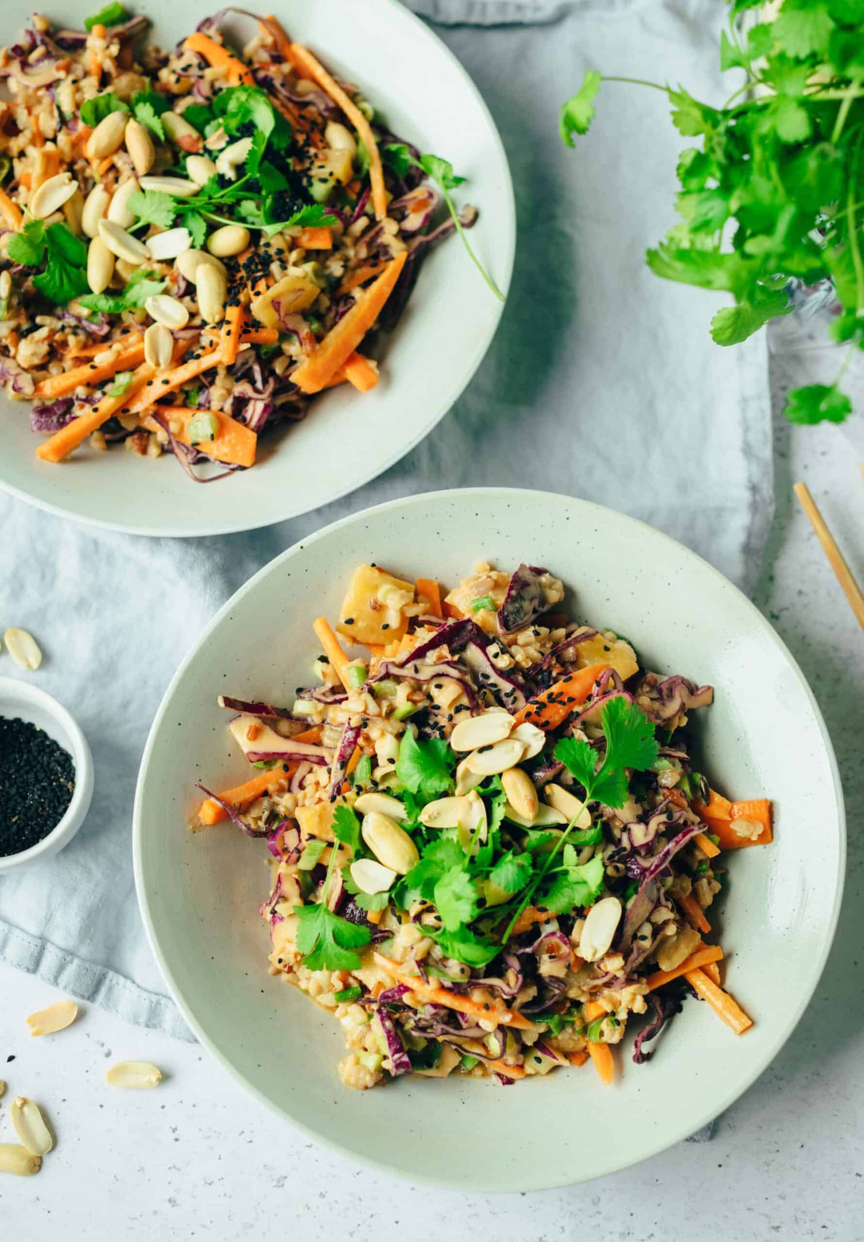 Vegan rice salad with peanut sauce — VEGANE VIBES