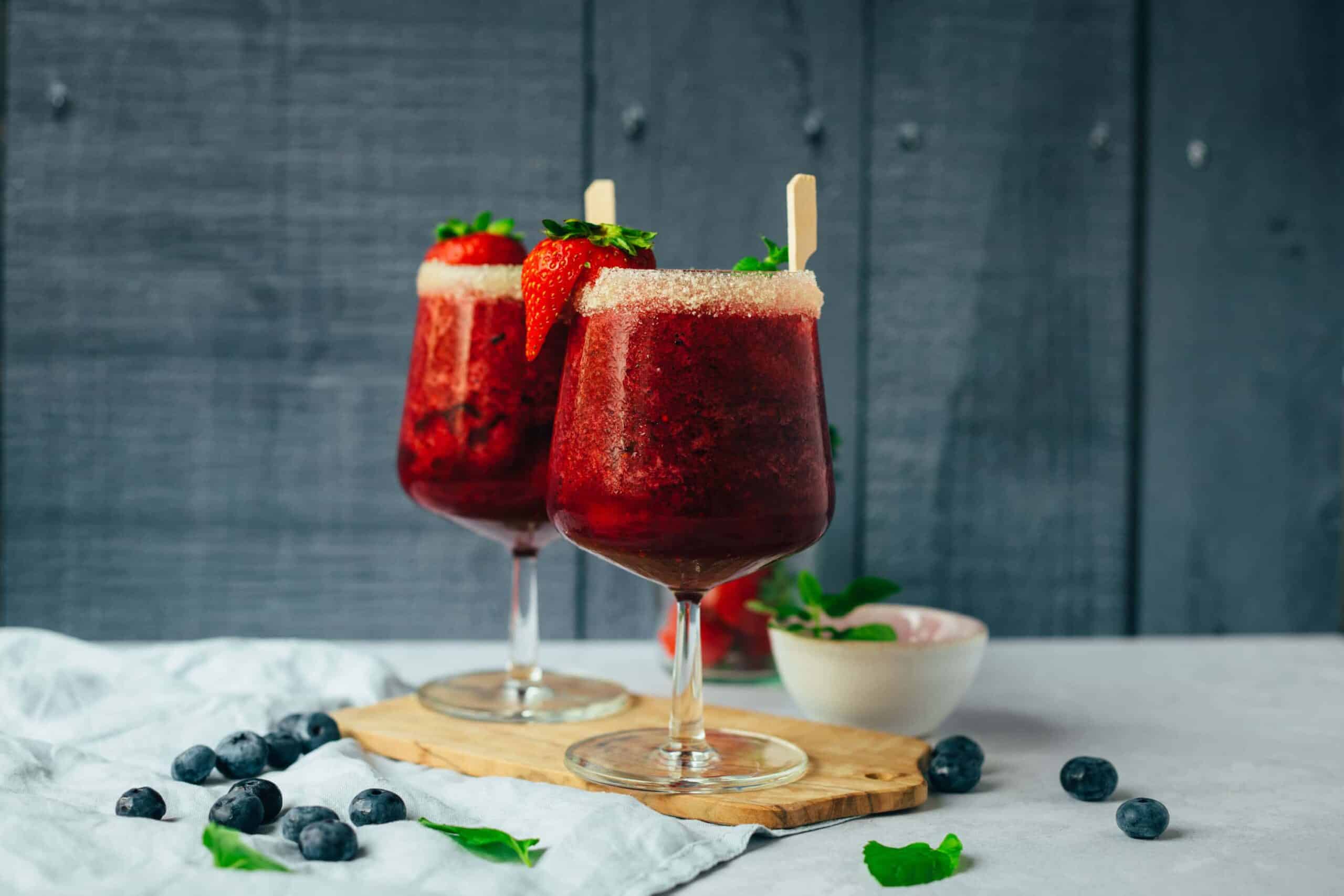 Refreshing berry slushie — VEGANE VIBES