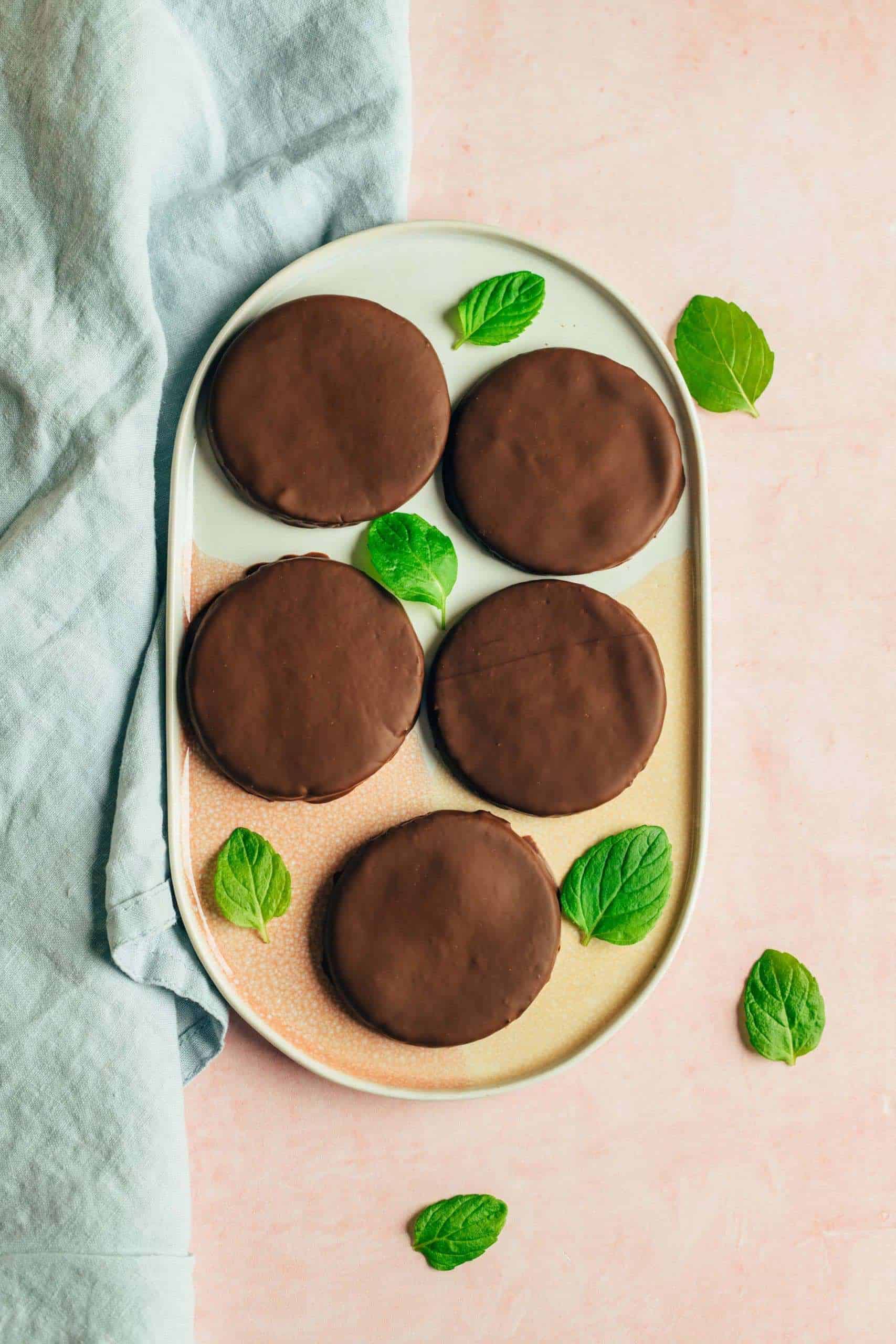 Vegan Thin Mints (gluten free & oil free) — VEGANE VIBES