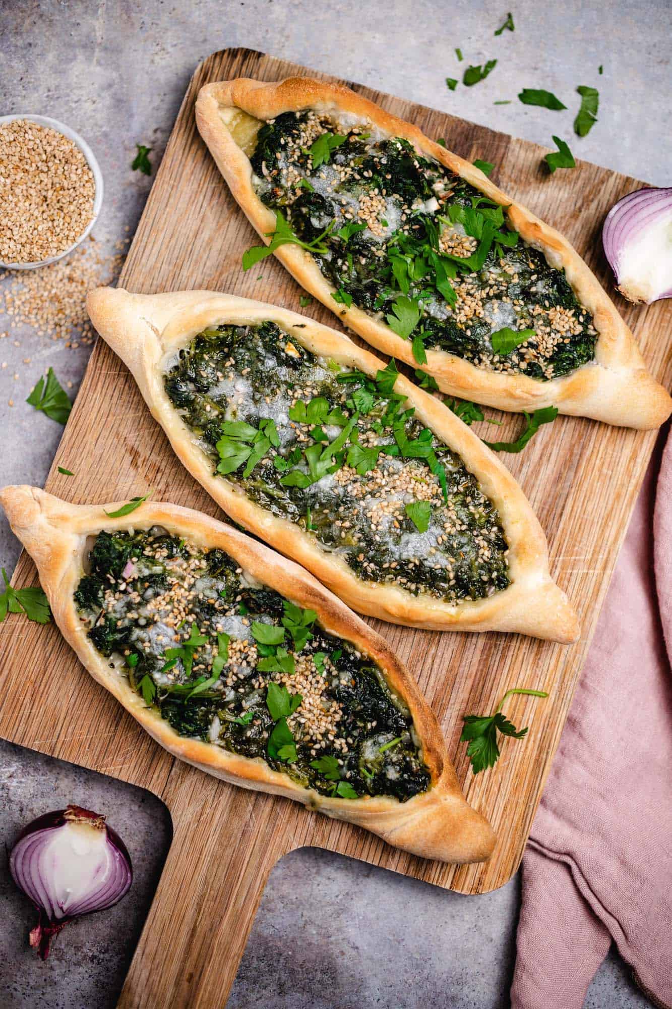 Pide with spinach and feta (vegan & gluten-free) — VEGANE VIBES